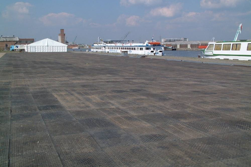 ROADRUNNER | Concert Services